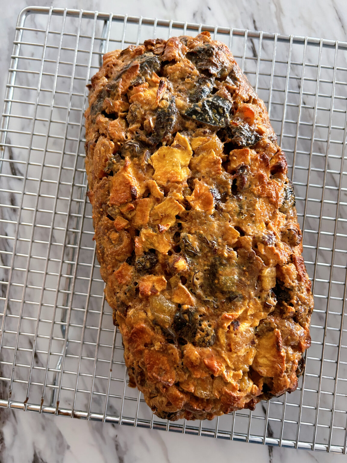 German Fruit and Nut Bread (Swabian Hutzelbrot) | Accidental Artisan